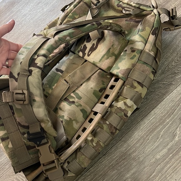 U.S. Army | Bags | New Army Issued Rucksack With Frame Lbt2595zz | Poshmark